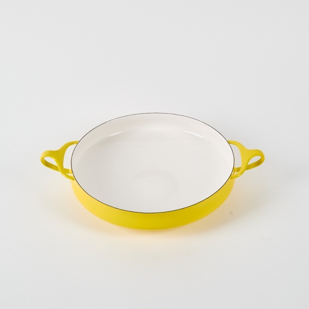 A DANSK Designs Købenstyle Enamelware Buffet Bowl