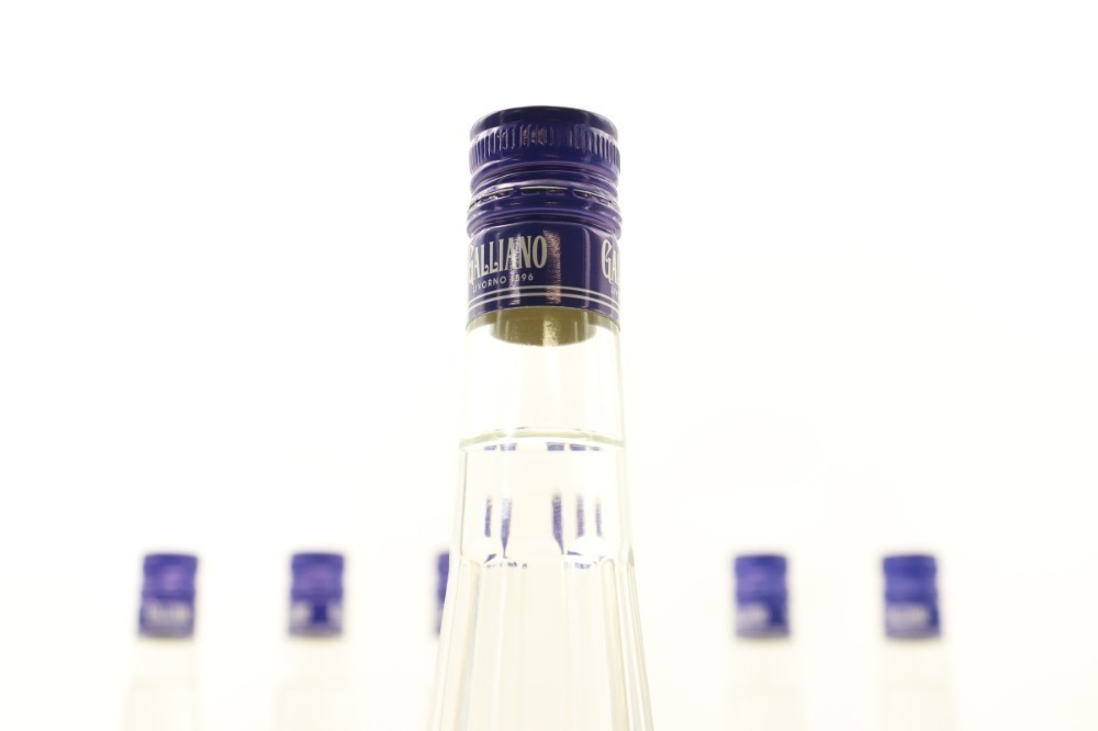 (6) Galliano Liquore Alla Sambuca, 30% ABV, 500ml