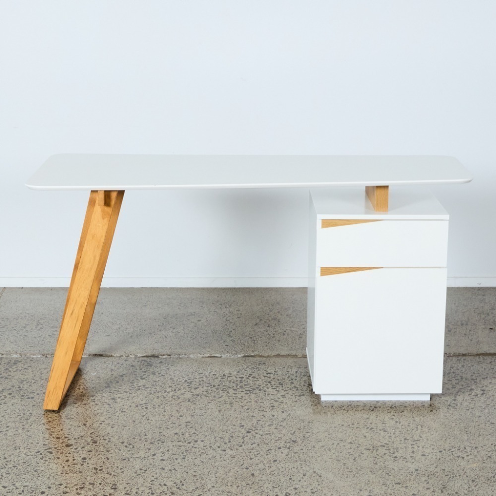 A Scandinavian Style Desk