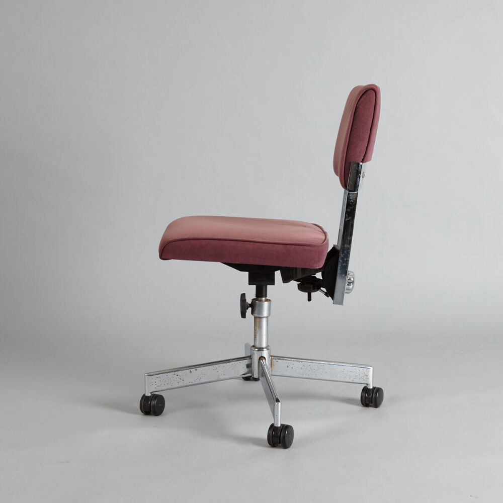 A Vintage Feltex Furniture Harter Office Chair