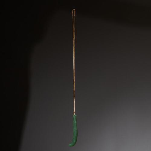 A Stunning Pounamu Kapeu (Ear Pendant)