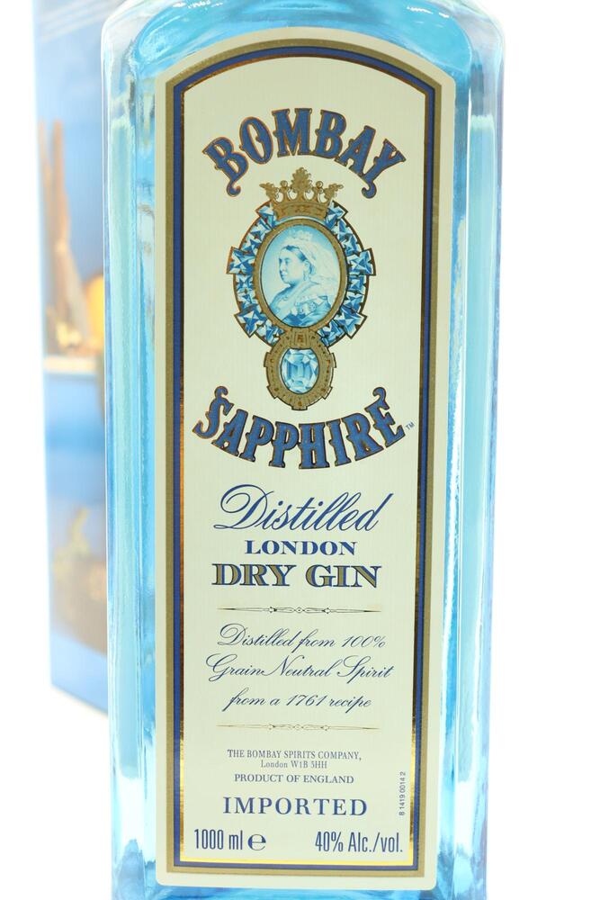 (1) Bombay Sapphire London Dry Gin, England, 40% ABV, 1000ml (GB)