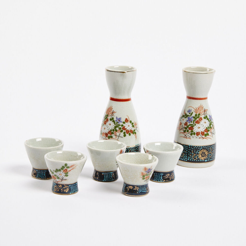 A Vintage Japanese Sake Set