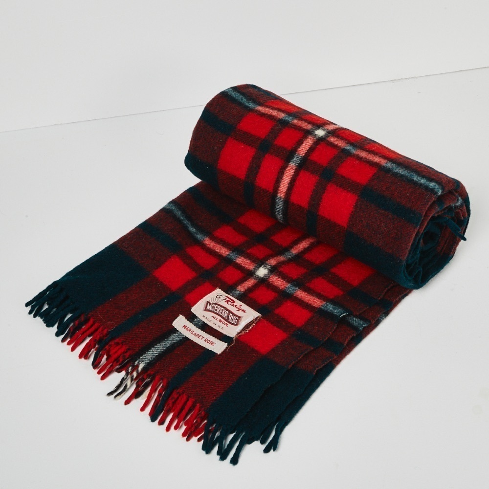 A NZ Wool Travel Rug in Roslyn Design