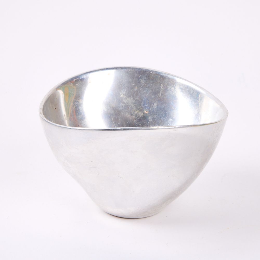 A Nambe Twist Bowl #736 Designed By Fred Bould