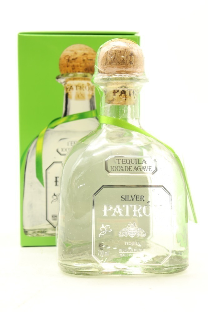 (1) Patron Silver Tequila, Jalisco, Mexico, 40% ABV, 700ml (GB)