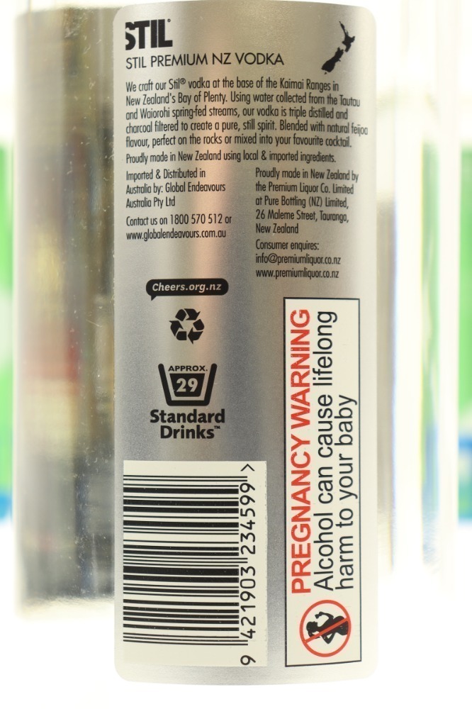 (3) Stil Feijoa Vodka, New Zealand, 37.2% ABV, 1000ml